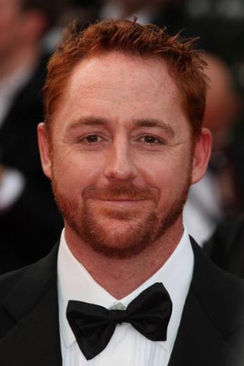 Skott Grimes: Giň diapazonly we çuňňur improwizasiýaly zehinli aktýor ...